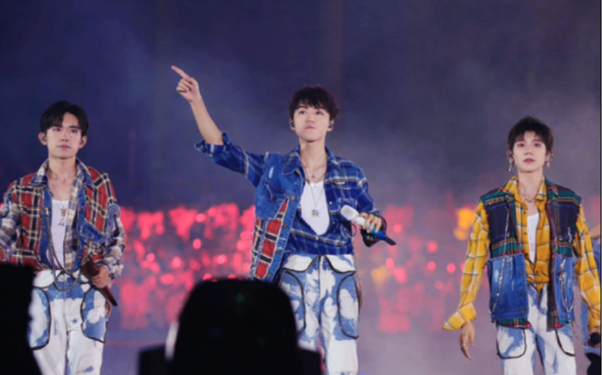 【tf家族】TFBOYS、时代少年团、tf三代的搞笑视频憋笑挑战一起来看...
