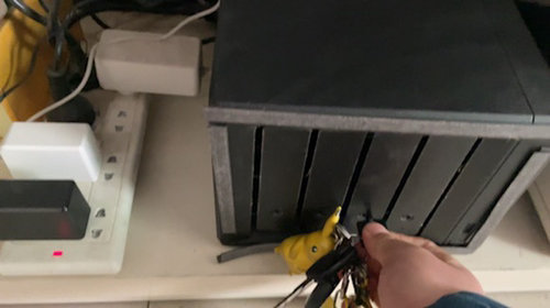 群晖DS920+ 加装硬盘