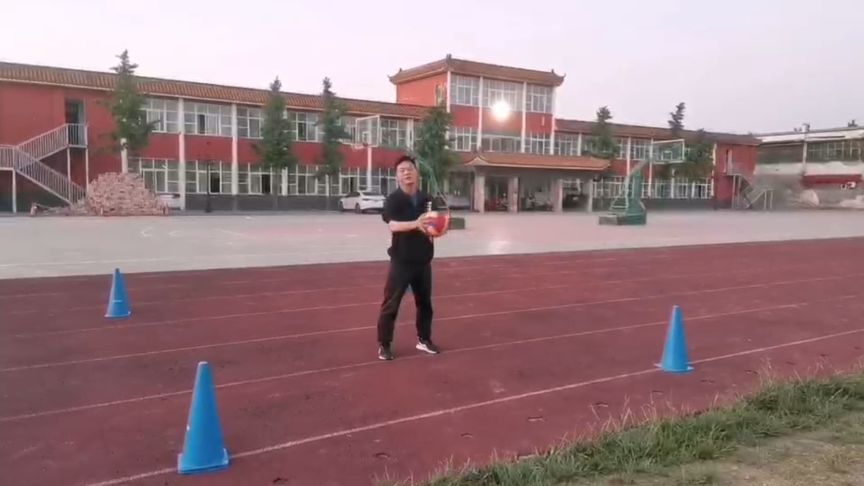 排球的动作要领及几种训练方法