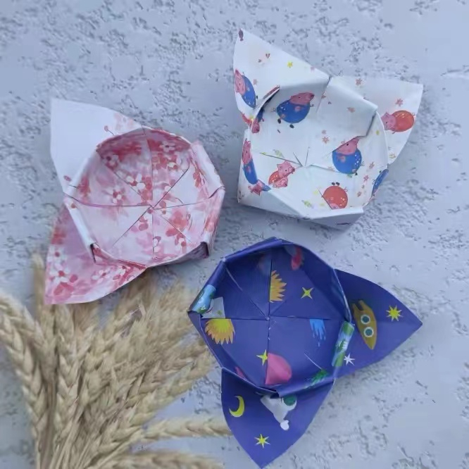 爱手工折纸的朵朵 