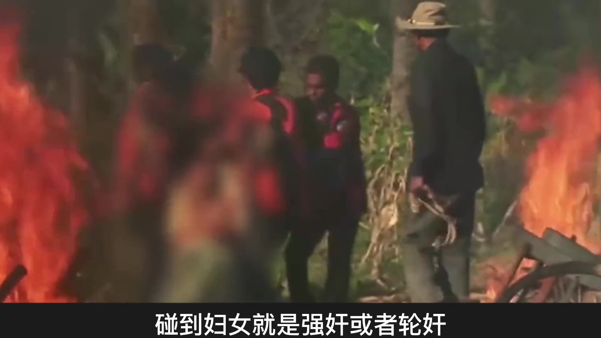 1998年，印尼排华真实影像，无数华人女性被当街侮辱