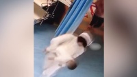 医生救人的高光时刻,飞奔都是从死神手里抢人,医护接力救助患者