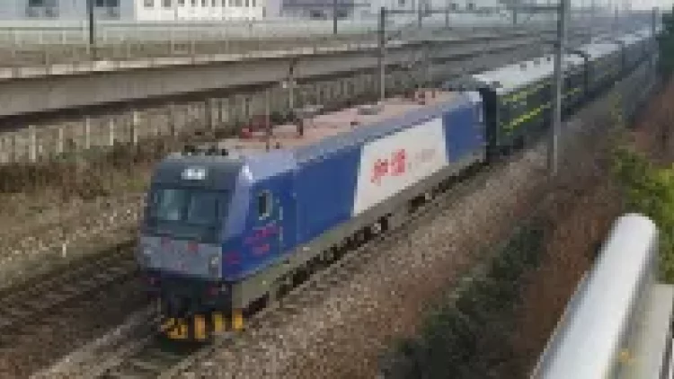 郑局郑段HXD3C牵引K1150次列车(昆山-新乡)苏州观景新村通过(2020/...