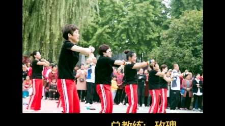 宝鸡市陈仓区老体协迎“双节”举办健身操大型展演活动。出席开幕的...