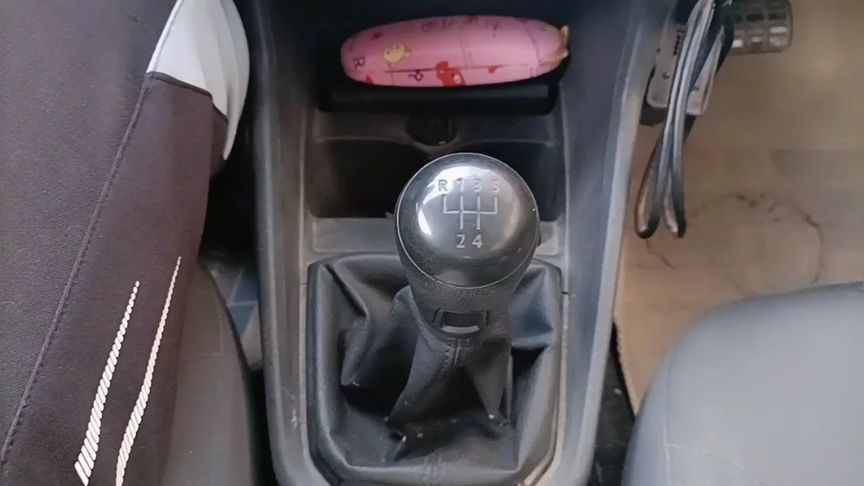 手动挡科目三挂挡的正确方式与手法。