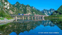 清华学霸用10年专注拍摄火车,第一次发现火车居然可以这么美