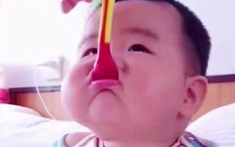 六月龄宝宝就可以添加辅食了,关于这些辅食知识协和专家给出合理...