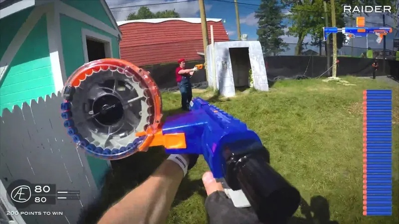 真人fps csgo游戏:武器越换越差,枪战斗争很激烈