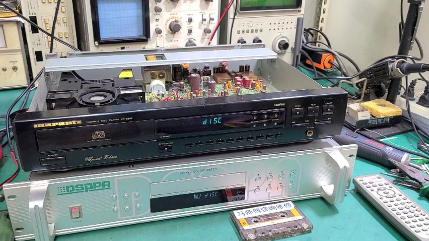 维修的两台CD机不读碟故障,全部是激光头损坏造成的