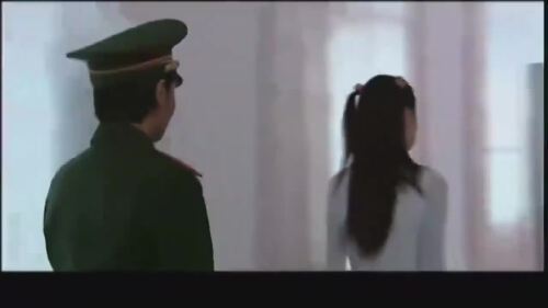 美女安检被要求脱衣当场发飙!武警执法过程全记录,结果意想不到!