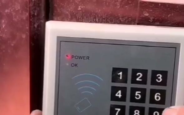 Accesscontrol门禁怎么添加指纹和密码