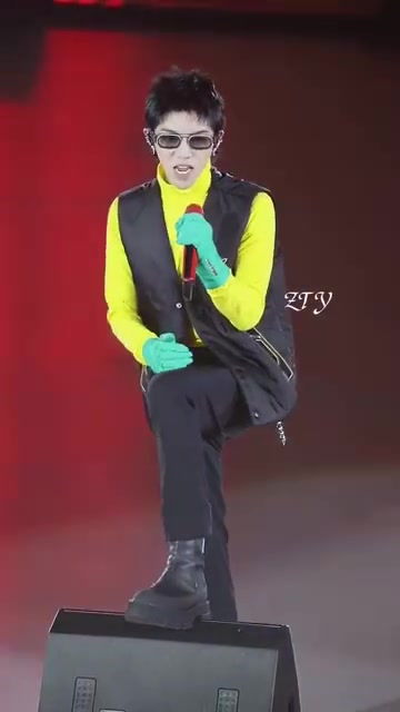 【微博实时热搜】-华晨宇 我们是有一个孩子-2021-01-22 17-55