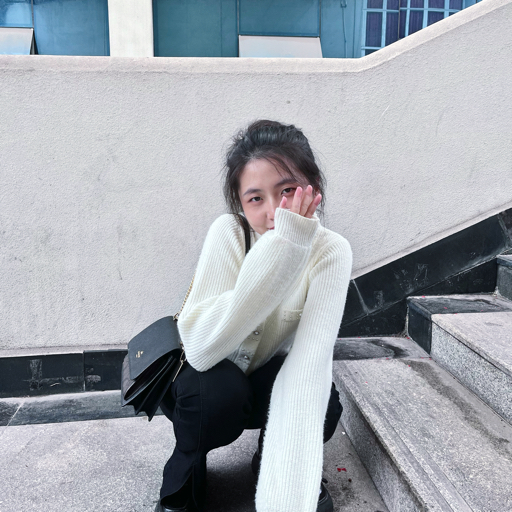 日渐长胖的Tia 