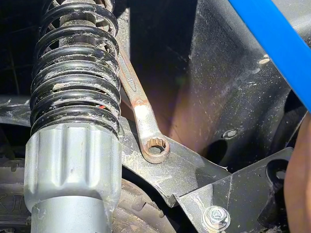 狭窄的空间快速拆卸螺丝