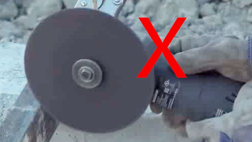 手持角磨机无防护罩,砂轮片破裂瞬间飞出