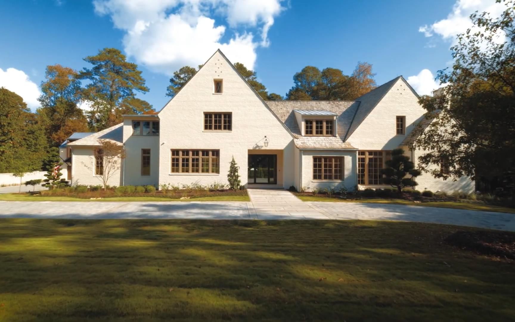 位于乔治亚州亚特兰大的一座精美的定制别墅|4295 Lakehaven Dr NE, ...