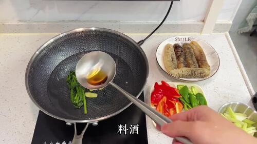 海参别再清炖了!试试这个火爆做法,鲜香滑嫩秒杀大厨