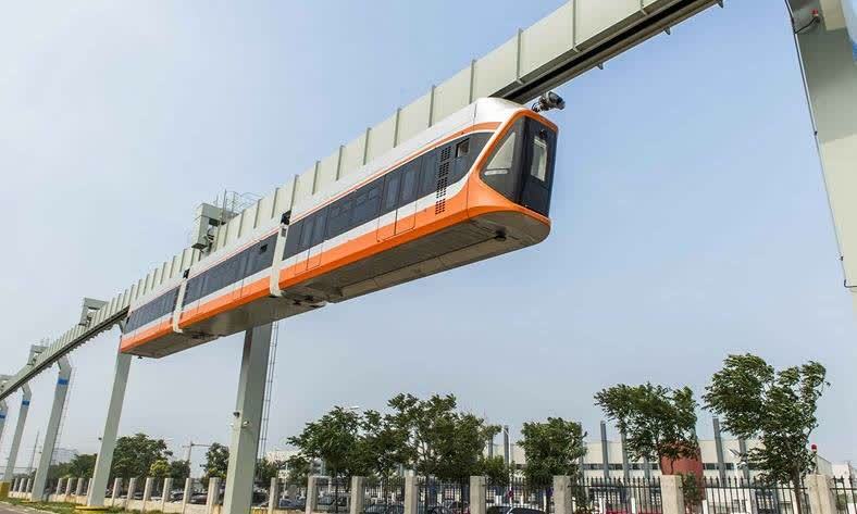 中国第一辆悬挂式单轨列车,离地10米倒挂空中,一道靓丽风景线