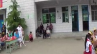 为留守儿童过生日