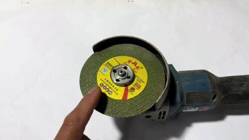 才知道原来角磨机切割片这样安装才不会碎片这下涨知识了