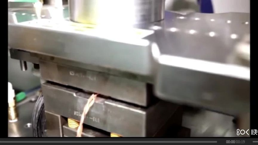 嵌件模具注塑的过程