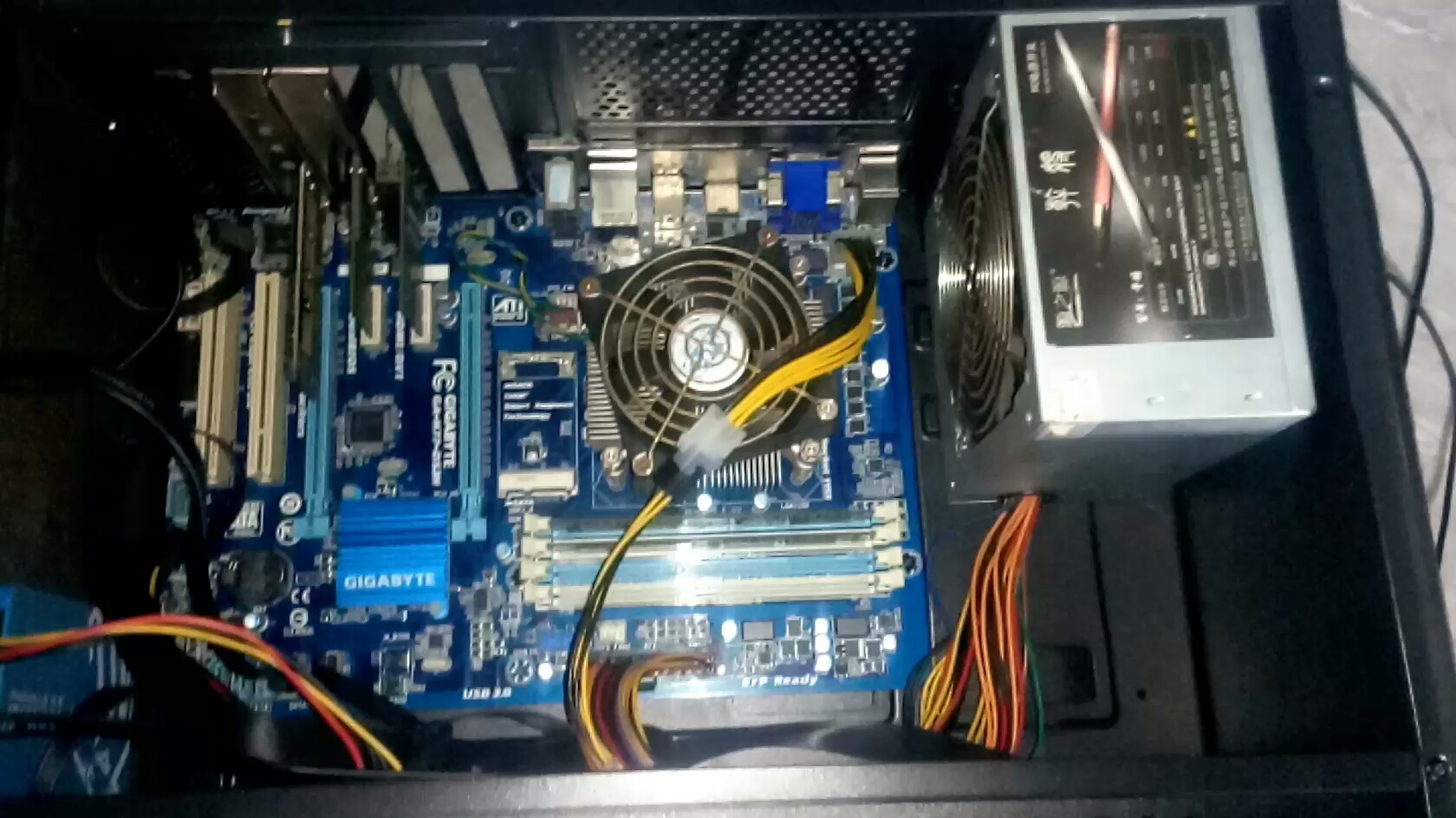 ...我对硬件和软件有很大的兴趣。这就是我自己组装的电脑,点赞过100,...