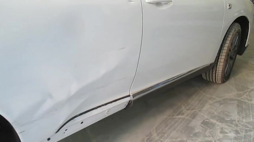 车门凹陷修复,牛人师傅展示操作过程,包括钣金喷漆,不能错过啊