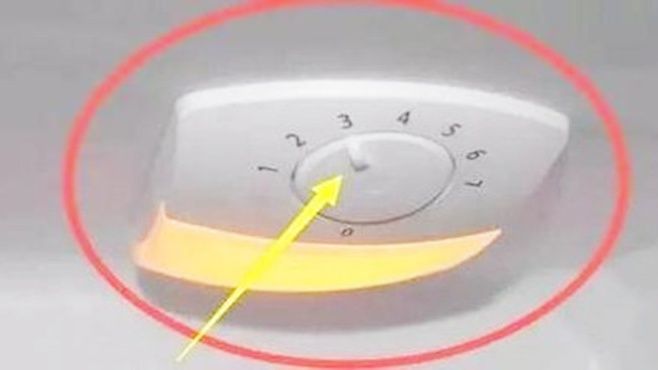 冰箱的这个按钮你用对了吗?留意别调反了,不然会增加耗电