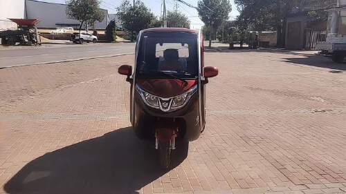 东威A6Plus电动三轮车实测:续航百公里,载重超强,家用神车!