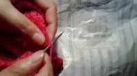 一步一步教新手编织横向小背心---领子部分的第一行挑针---23