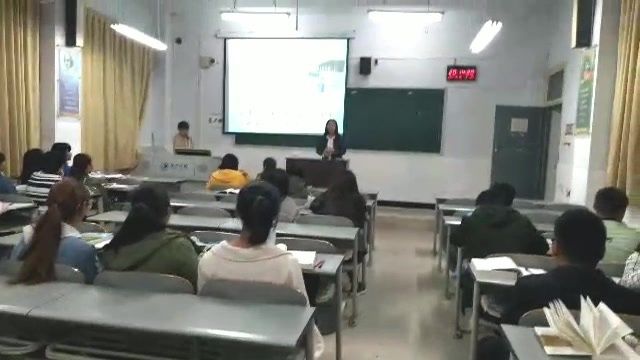 凯里学院2017级农林经济管理专业晚自习活动,不断的锻炼自己