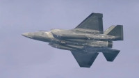 3D动画模拟现代战争,F35发射空地导弹,超清画质带你体验