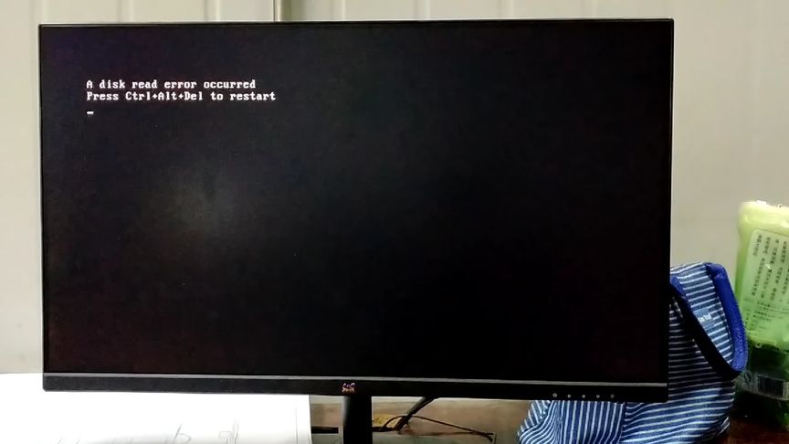 电脑罢工了,大神来看看是什么问题