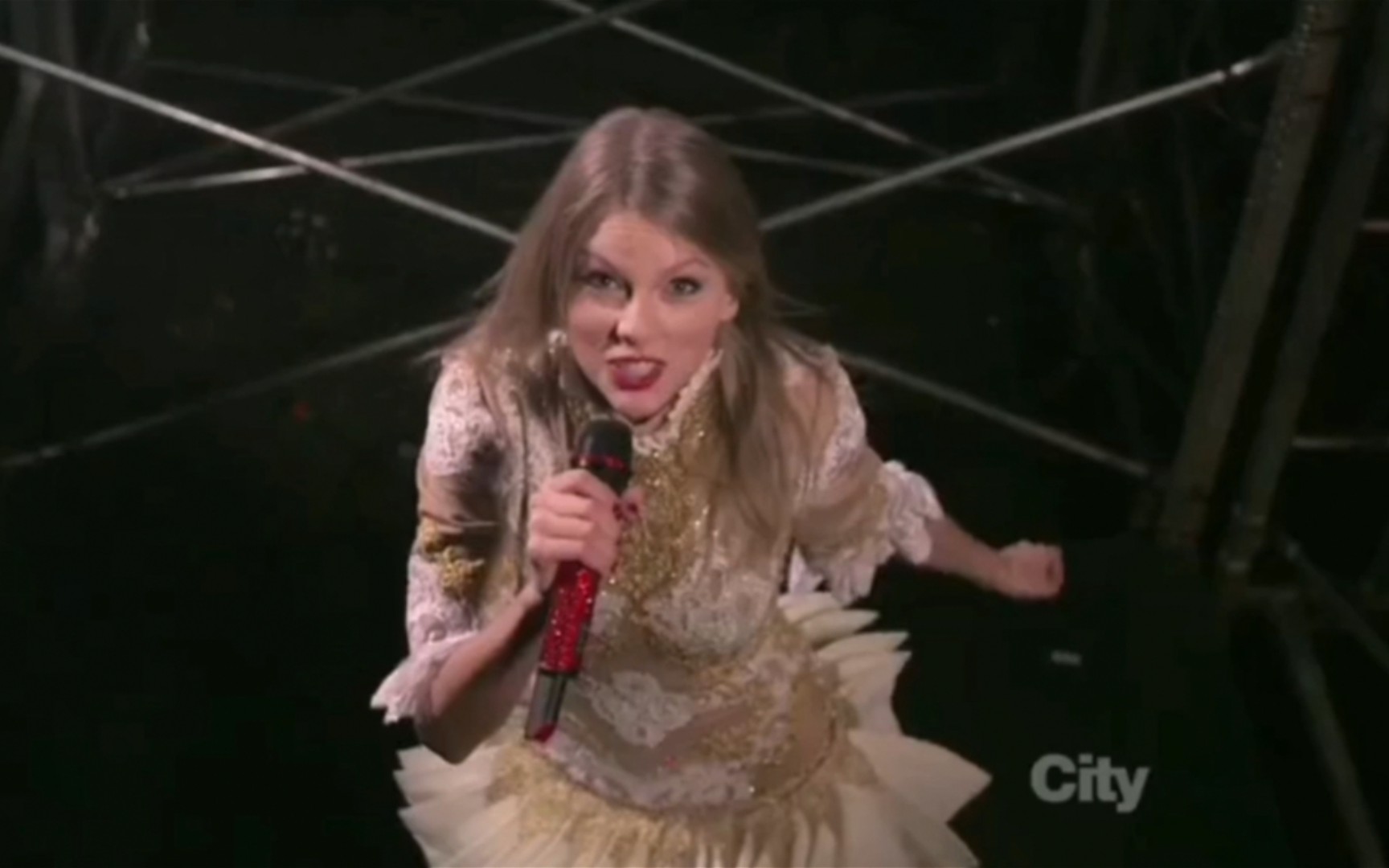 你没见过的格莱美神级现场Taylor Swift