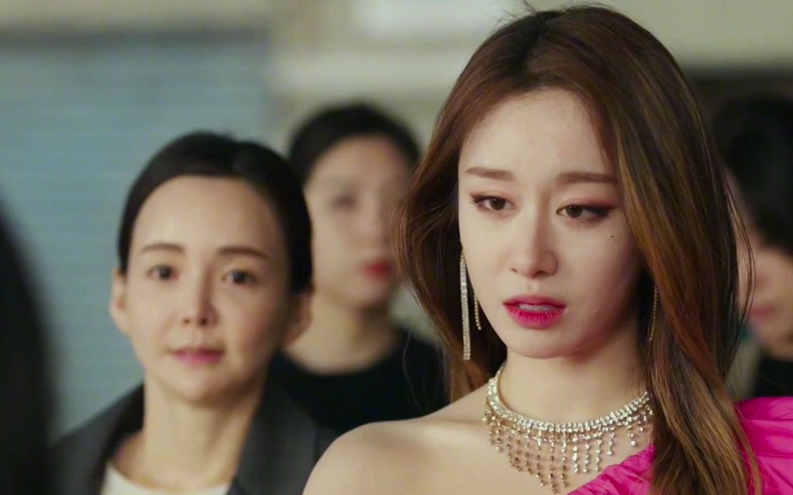 韩剧《模仿》第四集女孩为了出道模仿当红女星被侮辱她的反击漂亮