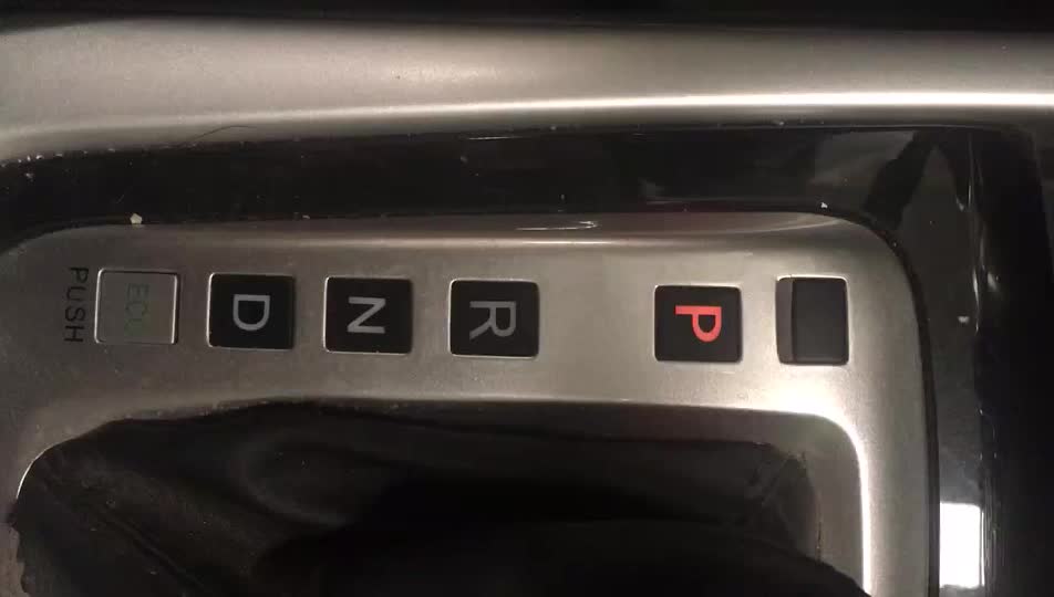 长安新能源汽车逸动EV,这是档位标致现在…「来自懂车帝车友圈」