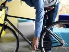 自行车极速60秒-城市自行车坐垫高度调节S01E03