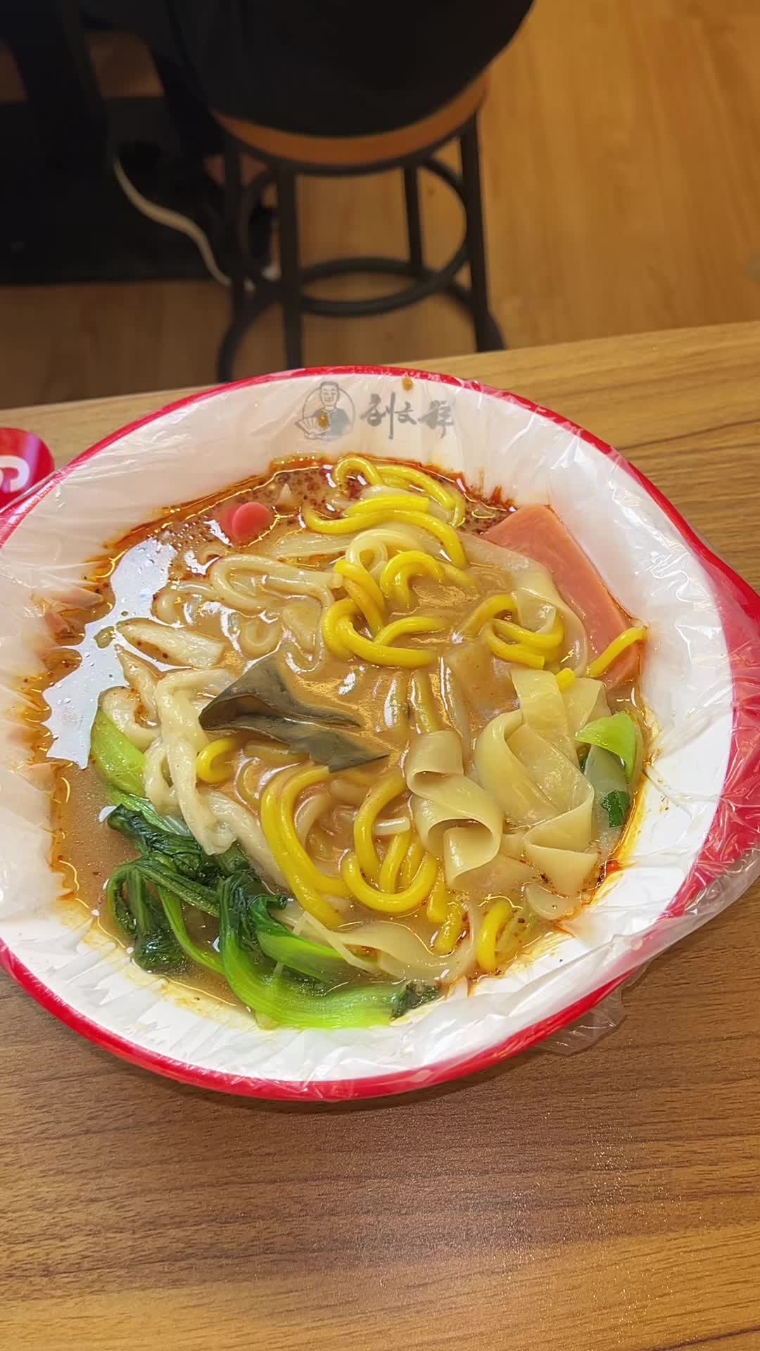 每天必须一碗刘文祥麻辣烫,量大,麻麻的,我爱吃这个麻味,好吃