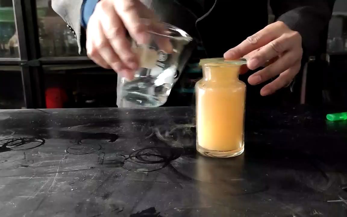 铁与氯气反应与水溶液的颜色