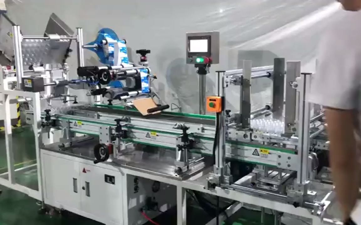 鸡蛋盒是如何贴标签的?鸡蛋托贴标机