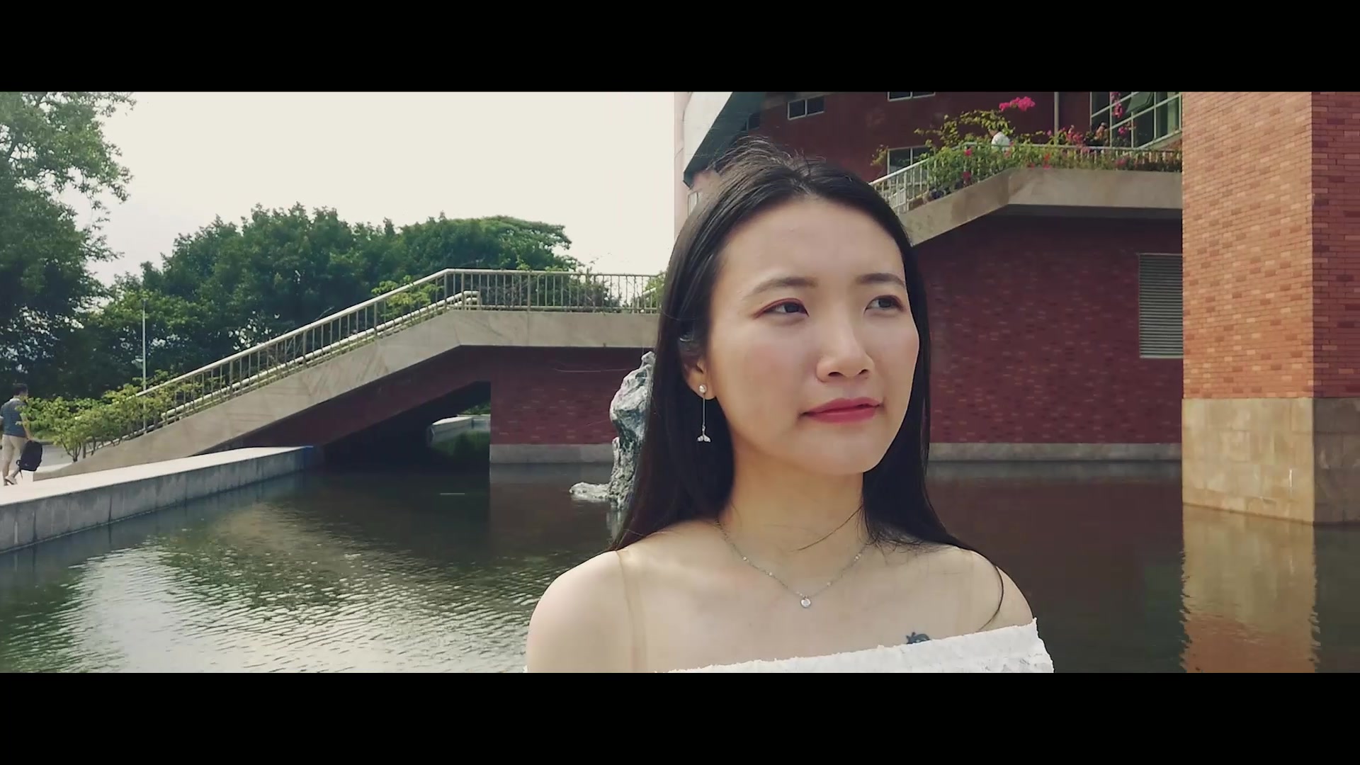 「Vlog」蚊子也是华农的一道景色,女主角竟被咬了40多个包!