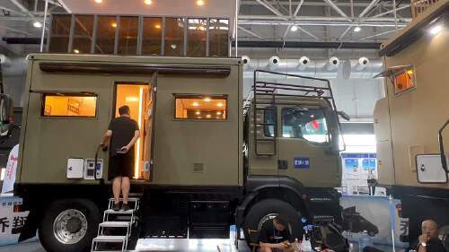 汕德卡房车引爆车展!新工艺加持,围观者络绎不绝