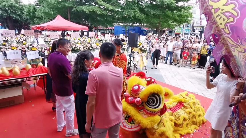金狮点睛,大吉大利#传统文化 #广东醒狮
