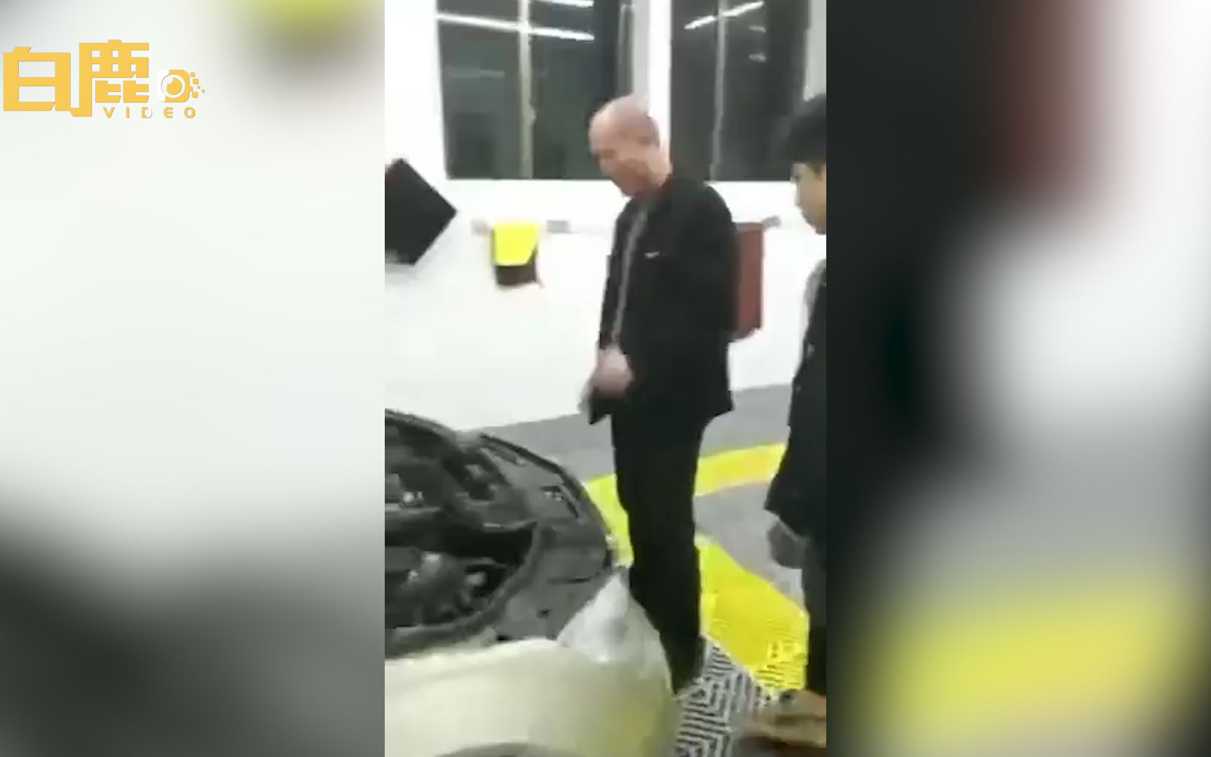 职校老师自家车做教材供学生练拆装:一堆螺丝没装进去,心疼又无奈