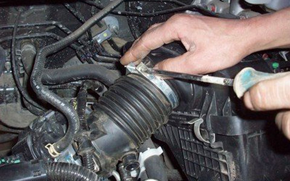 车子起步抖动怎么办?别着急去4S店,弄懂这一点,再修少花冤枉钱