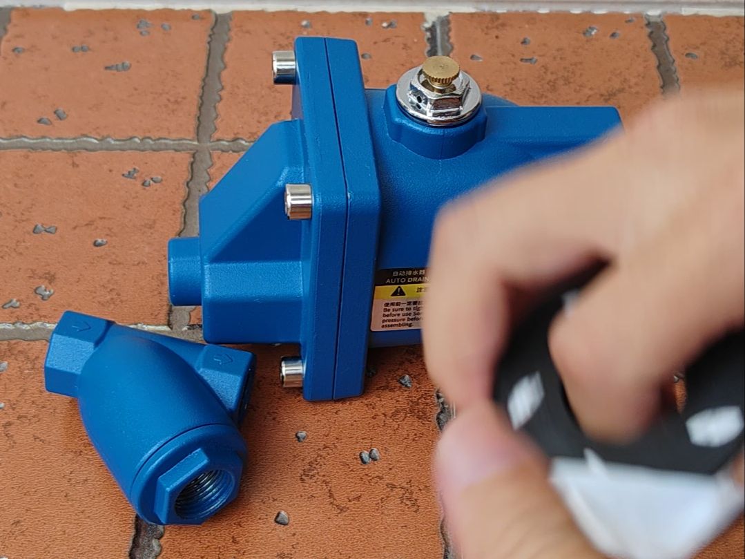 WBK-20 RH-20 储气罐自动排水器安装视频