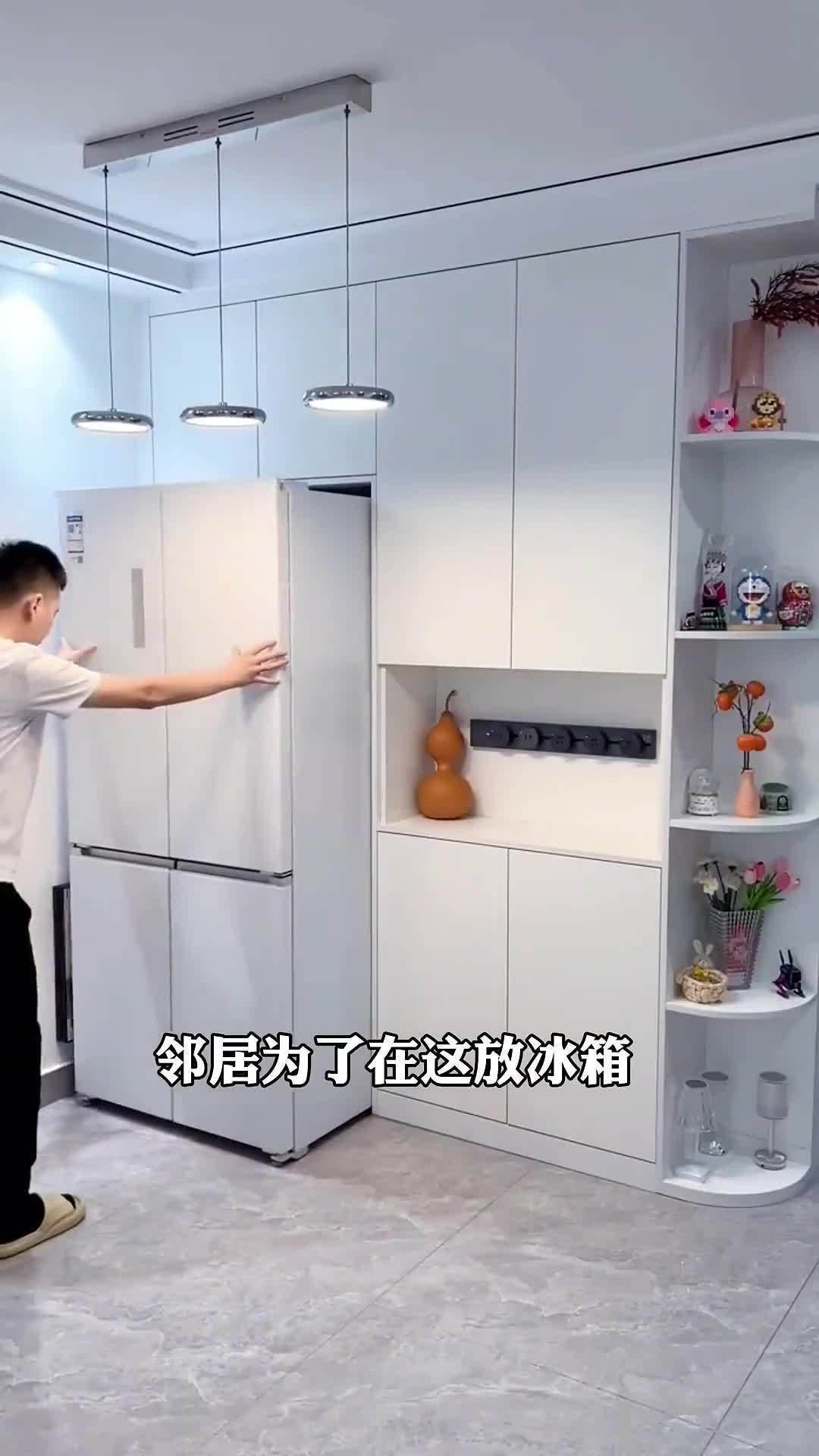 ...柜退避三舍,没想到空间反而得到最大化利用#美的无边全嵌微蒸烤箱R7