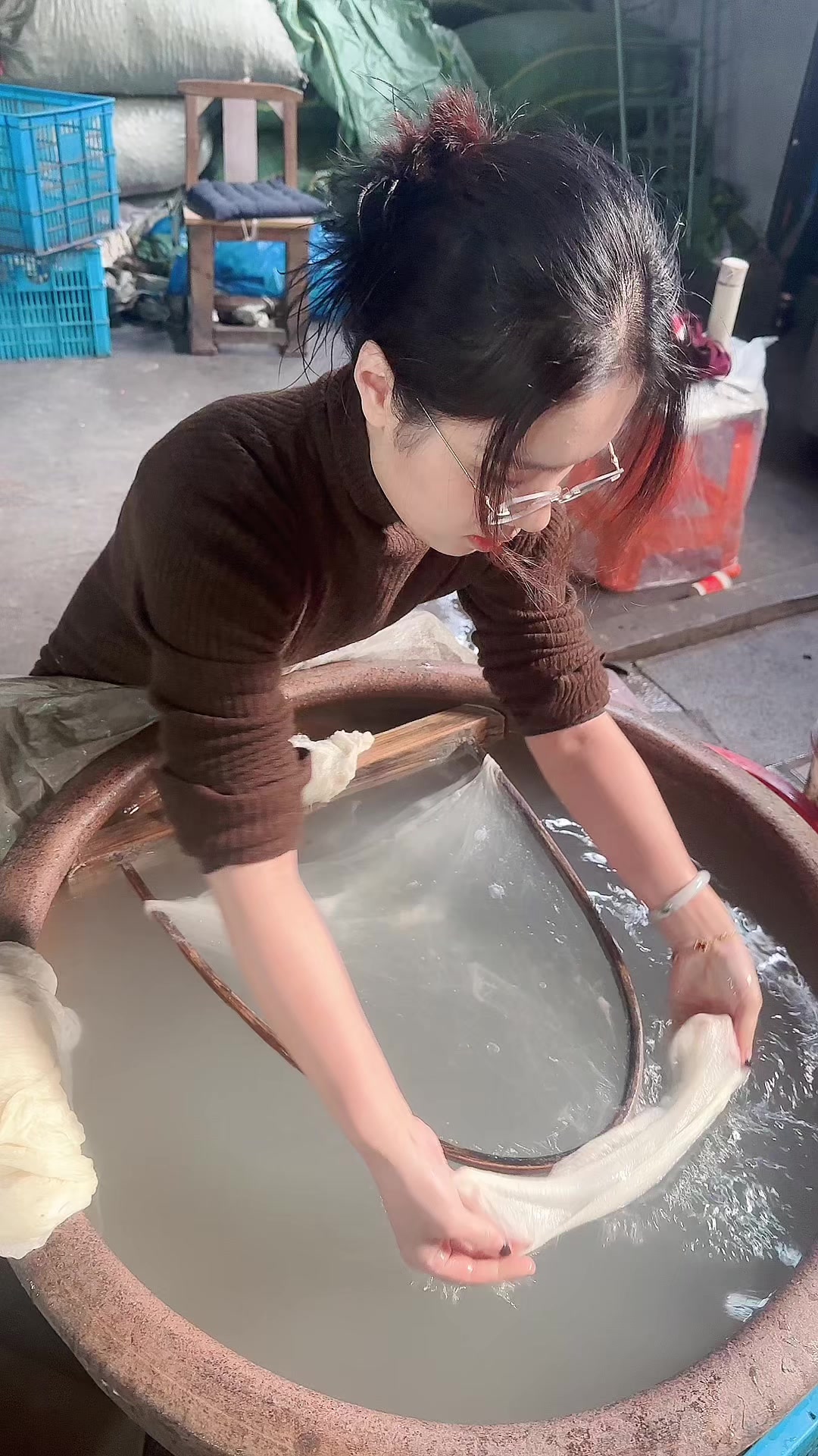 真正的手工桑蚕丝被 你没有见过的手工艺,它如何从一个茧子变成一条...