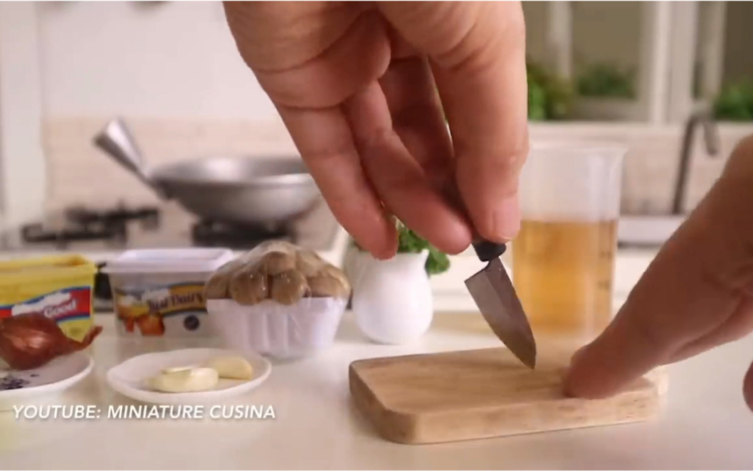 迷你小厨房,做饭小能手。看着挺有治愈感…