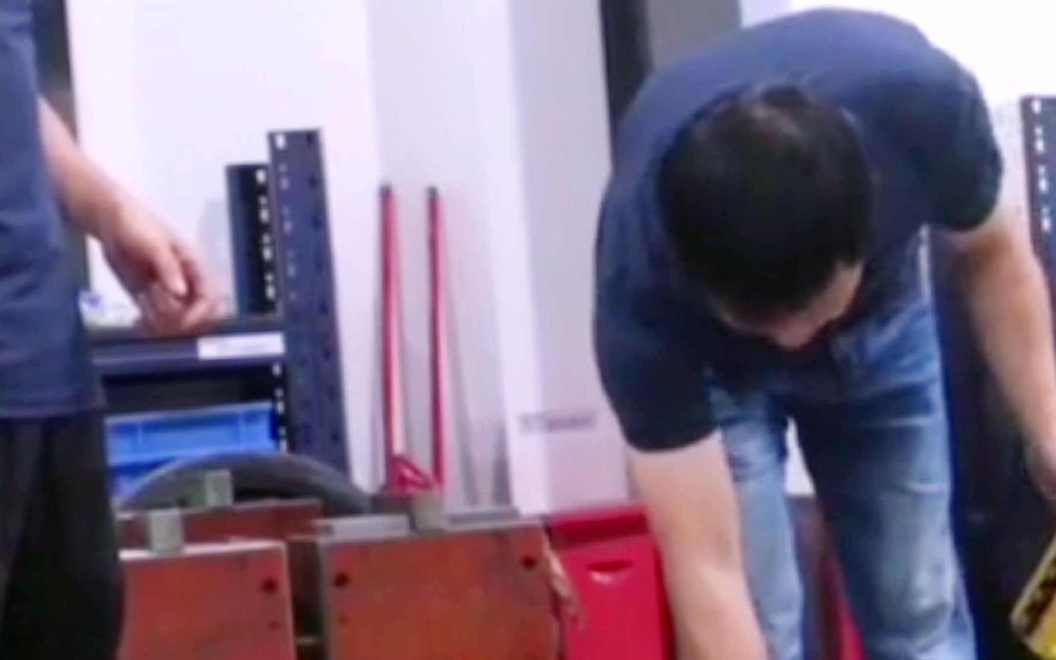 徒弟这样子飞模,师傅看不下去了